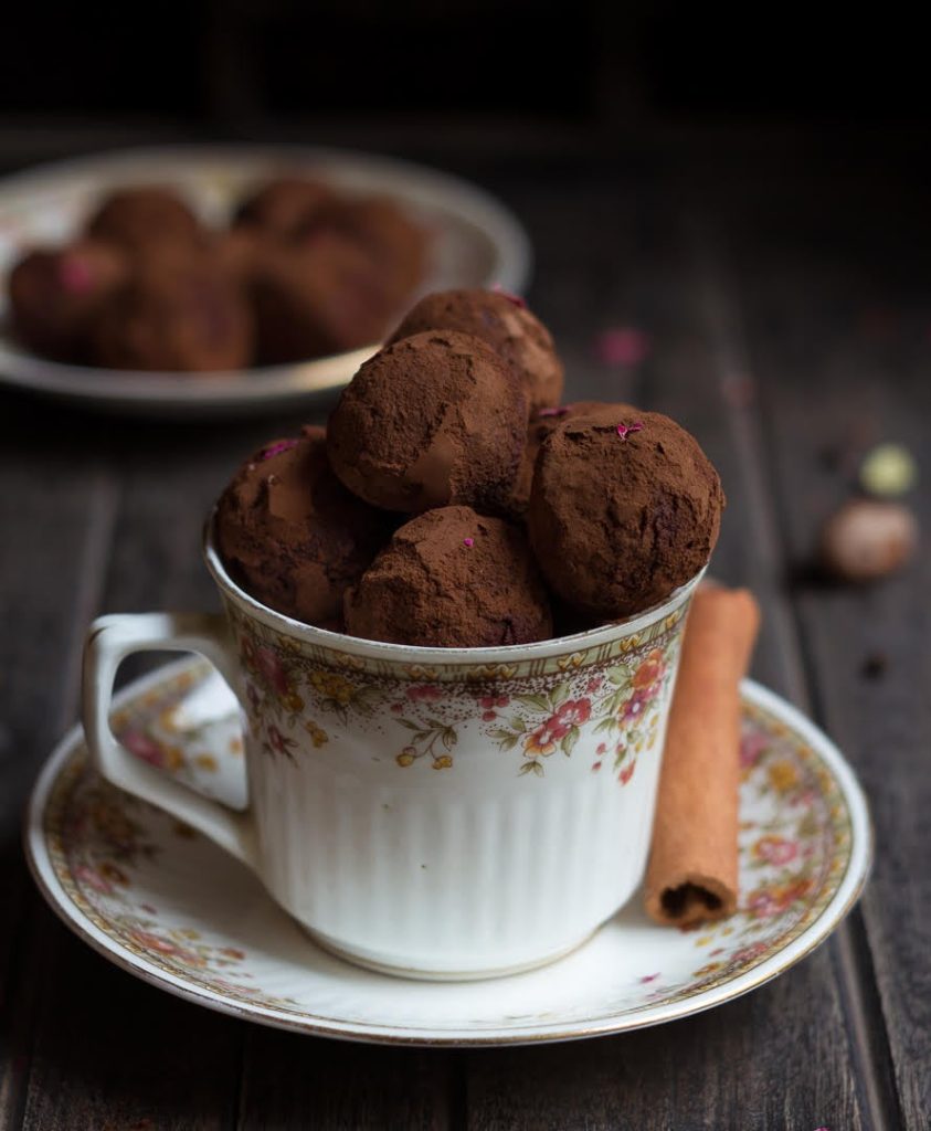 21 Christmas Truffles – Easy No-Bake Holiday Treats & Chocolate Recipes ...